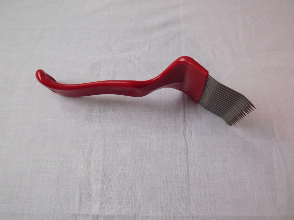 Uncapping Fork - Bent Tine