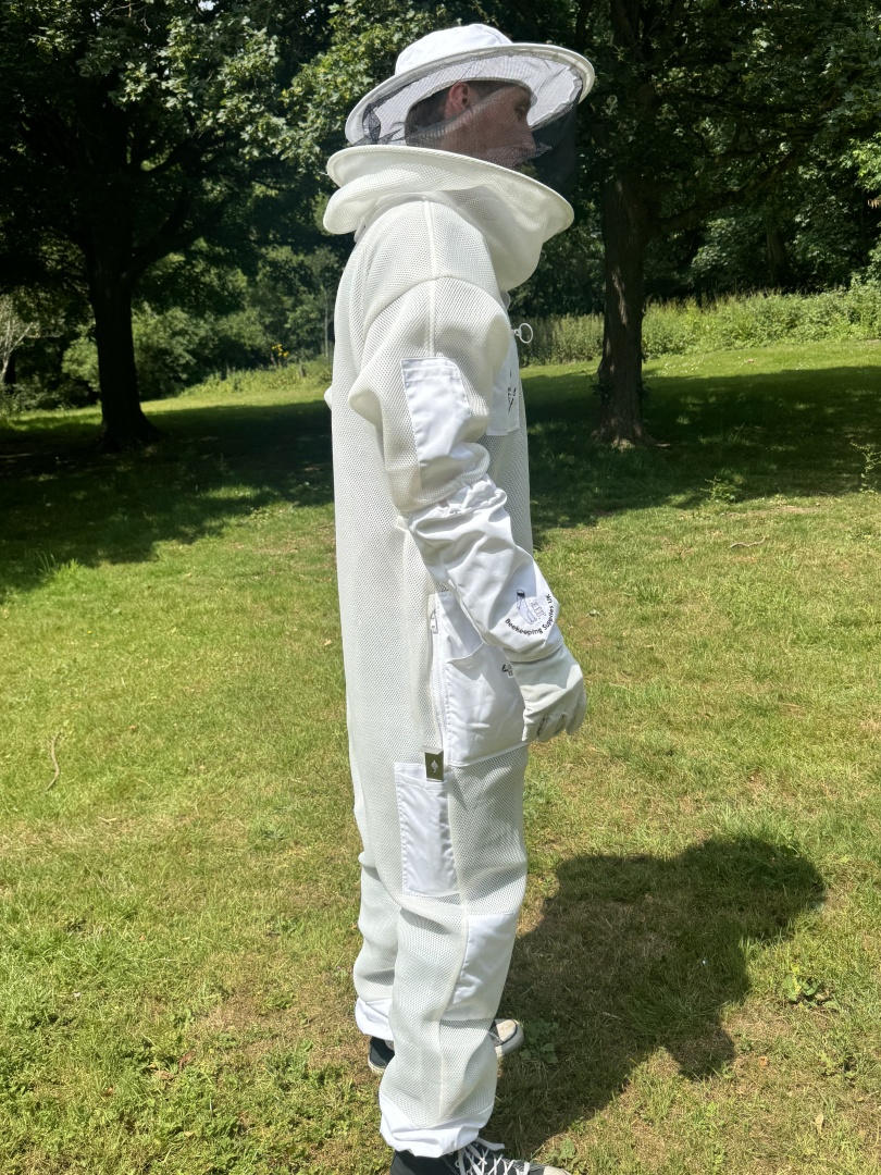 ProTector Lite - Suit with Round Veil