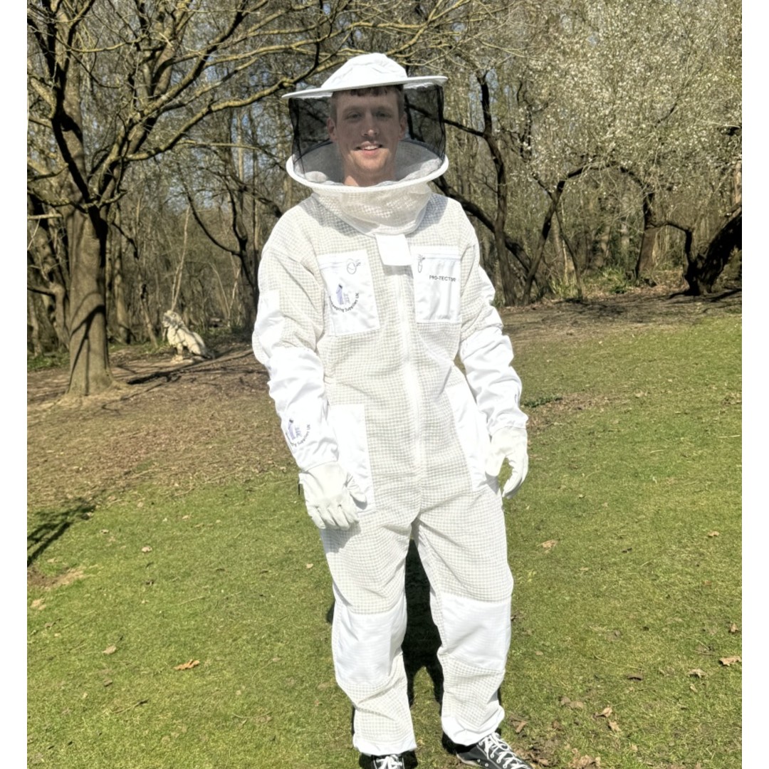 ProTector - Ventilated 3 Layer Suit with Round Veil